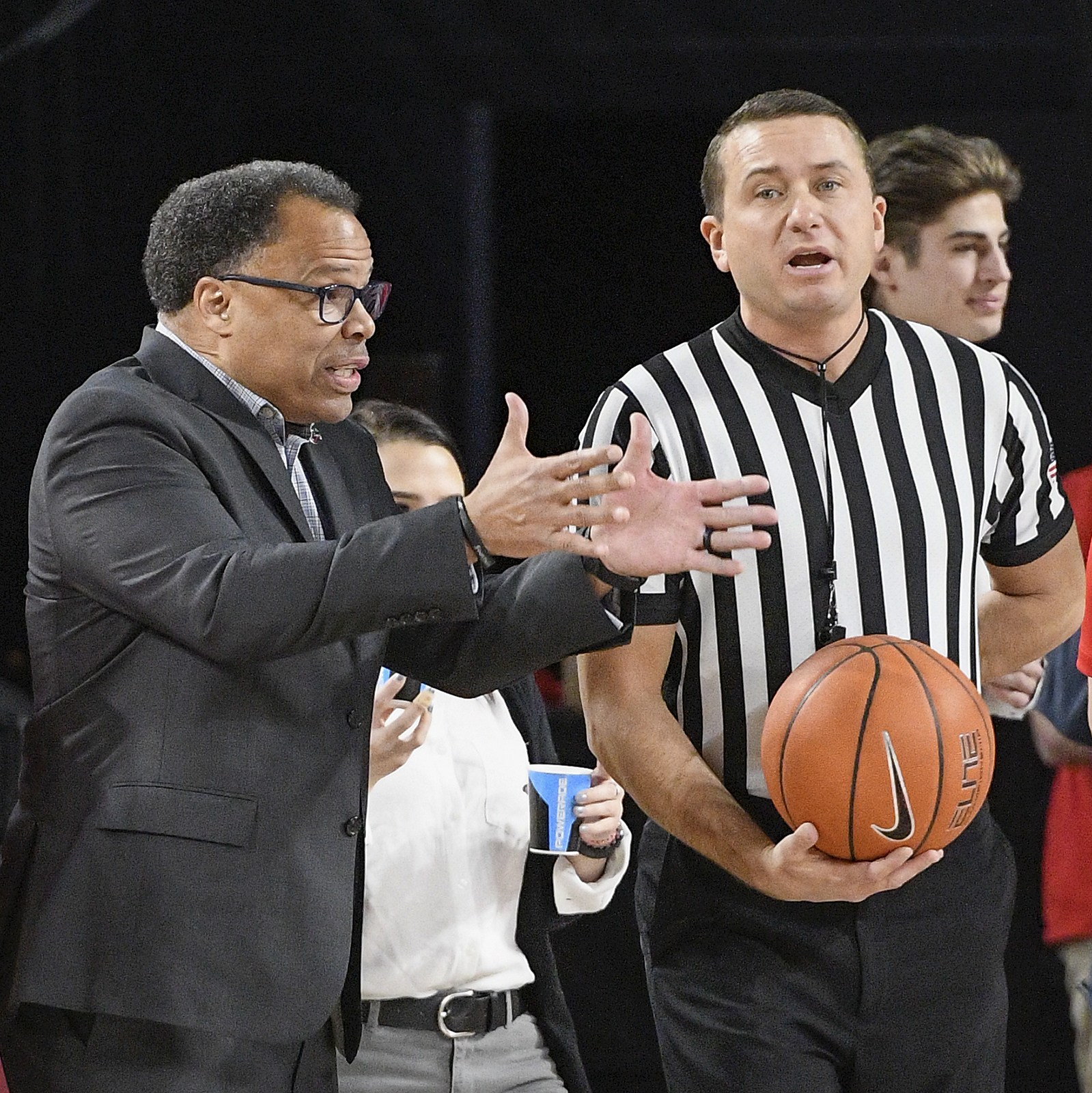 Lipscomb flexes its muscle in rout of Flames | A Sea of Red