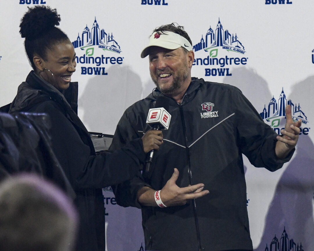 Photo Gallery – 2021 Lending Tree Bowl | A Sea of Red