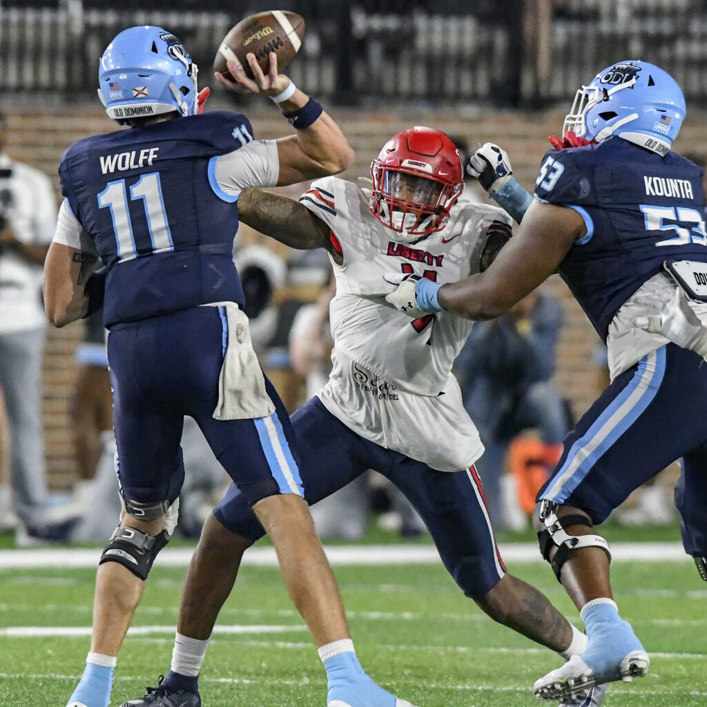 Photo gallery – Liberty football at Old Dominion | A Sea of Red
