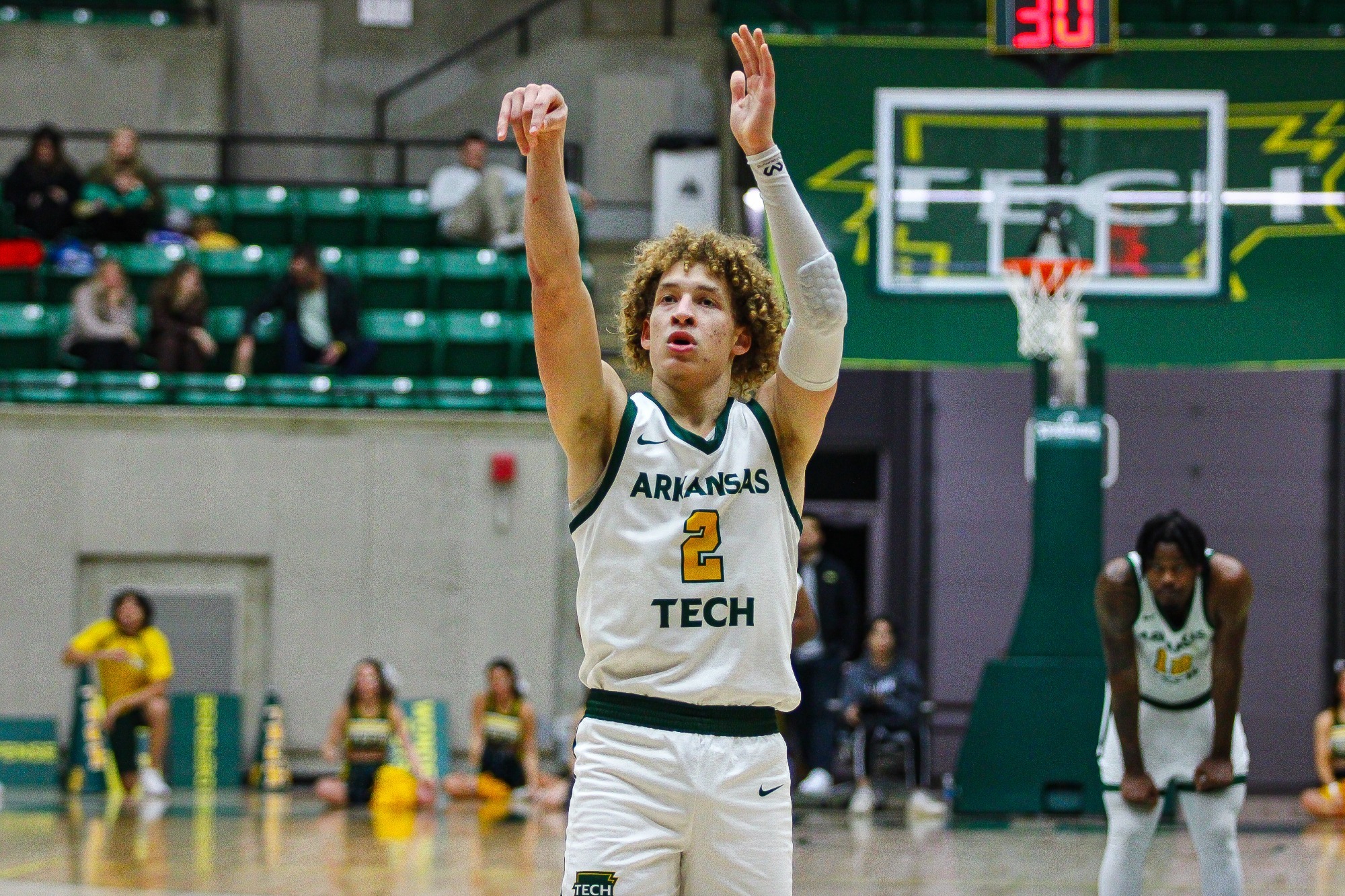 Newcomer Analysis: Taelon Peter | A Sea of Red